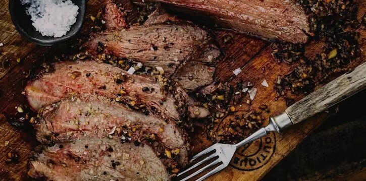 Gekruide en gerookte runderlende | BBQkopen.nl